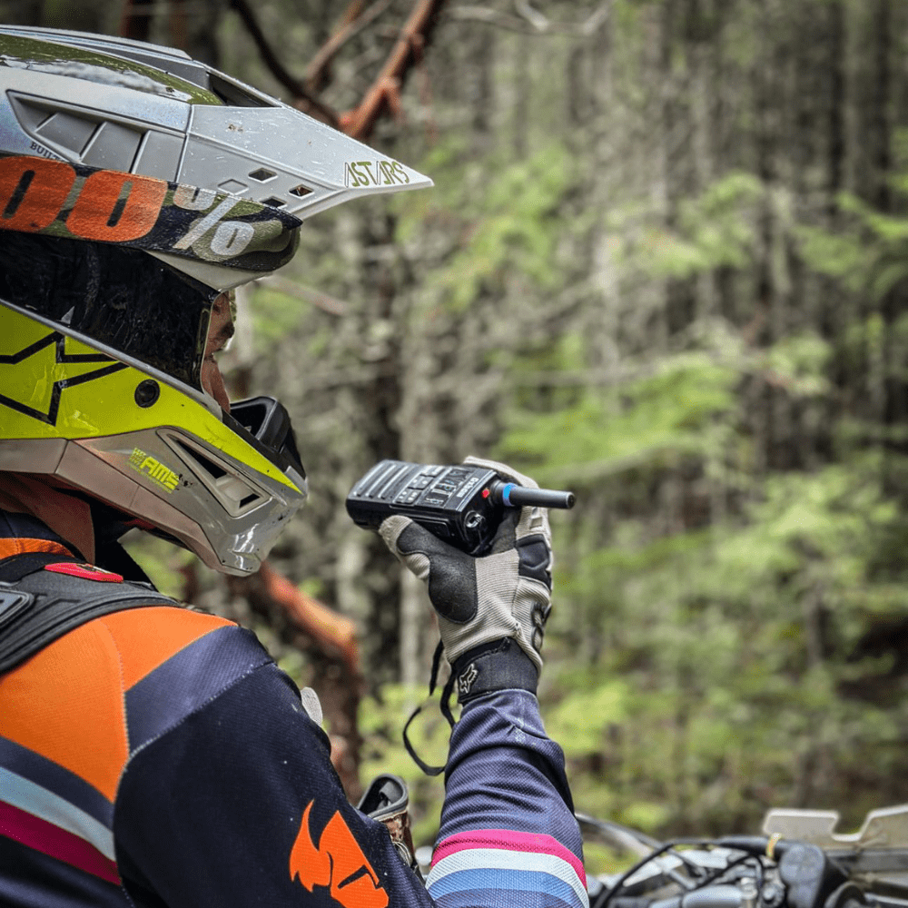 Oxbow Renegade X Two-Way Radio with Bluetooth – C3 Powersports